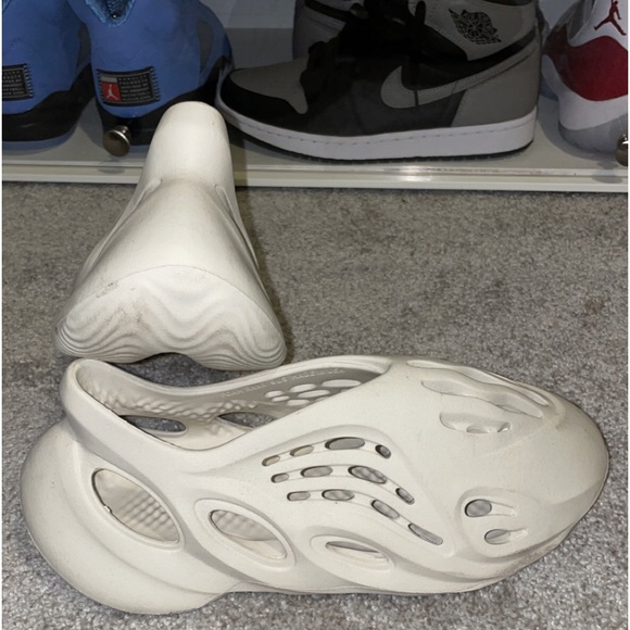 Shoes | Yeezy Foam Rnnr Araratwhite | Poshmark